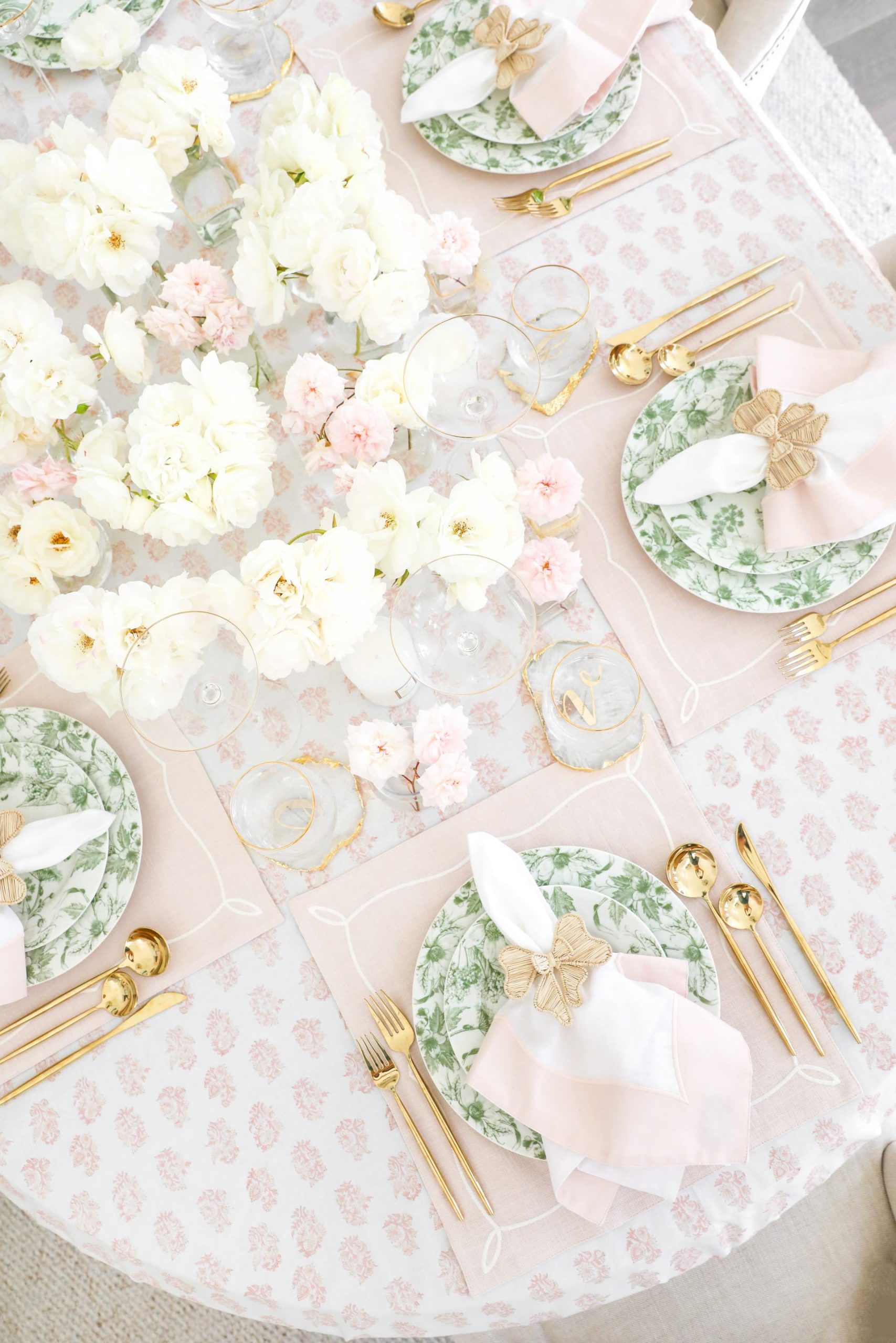 Beautiful Spring Table Settings | Spring Table Decor